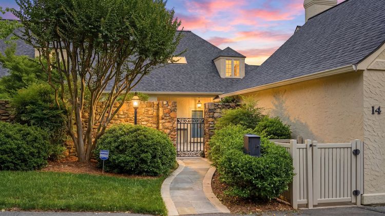 Located in the Southbridge at Cary Park neighborhood in West Cary ...