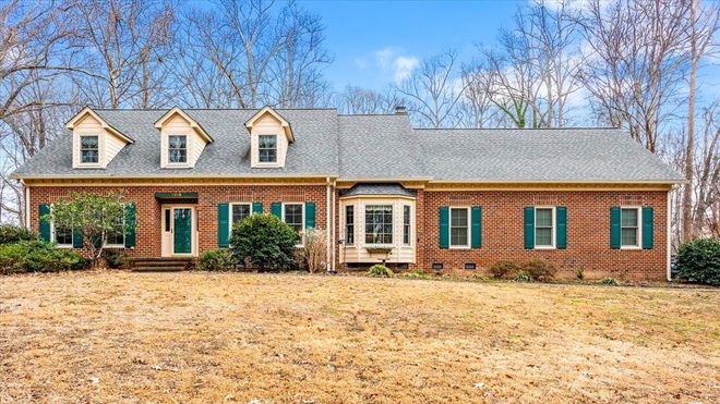 Welcome to this beautiful, traditional all-brick 4-bedroom, 2.5 bath ...