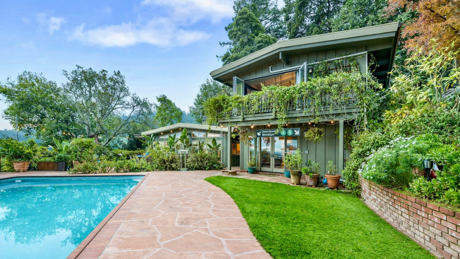 KENT WOODLANDS MID-CENTURY MODERN RETREAT WITH BAY VIEWS & POOL - San ...