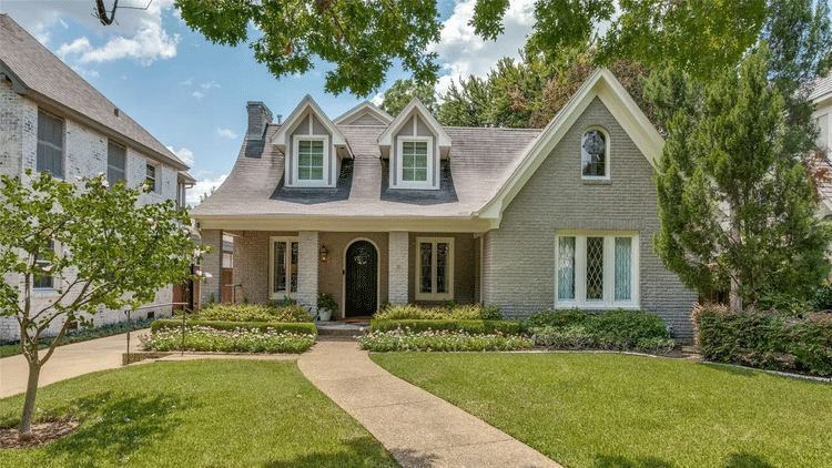 Luxury finishes, water views and a walkable community - Dallas Business ...